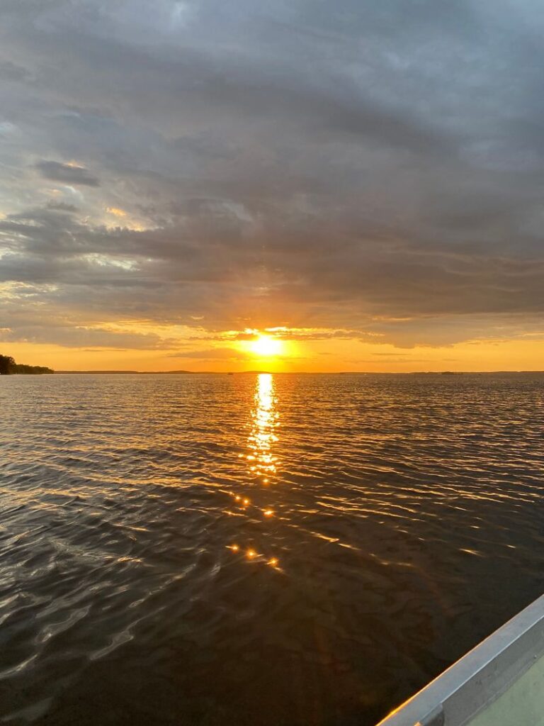 10 Undiscovered Lakes In Michigan That Are Perfect For Boating And Fishing