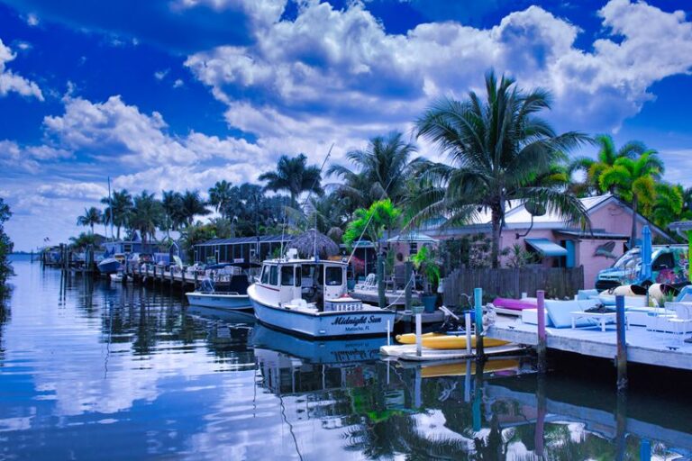 The Hidden Florida Village Where Locals Escape The Tourist Rush