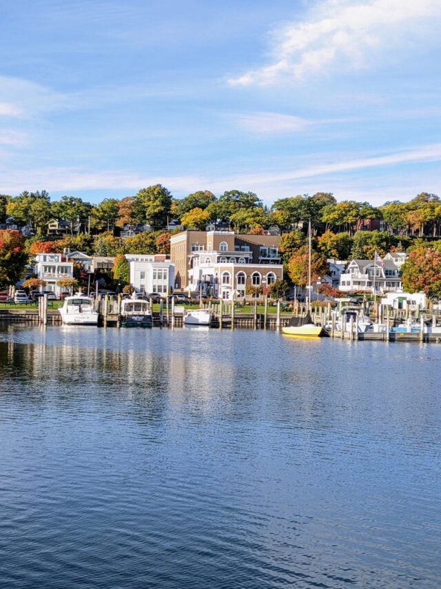 Why This Northern Michigan Lakeshore Town Is A Hidden Paradise
