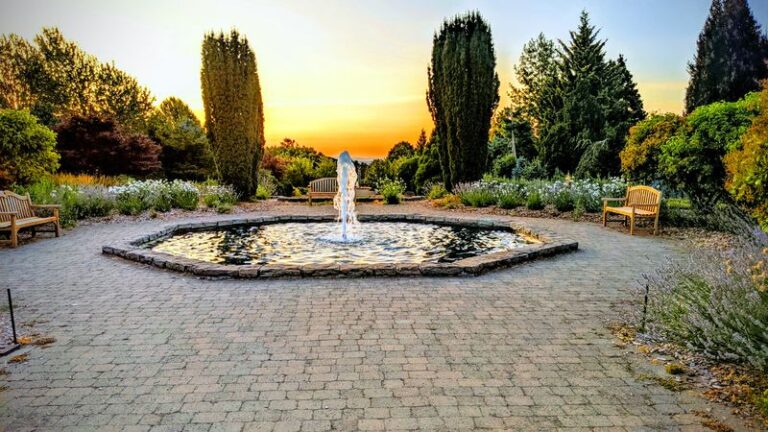 This Hidden Oregon Garden Looks Like It Was Pulled From A Storybook