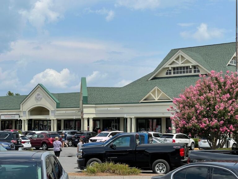 9 Huge Outlet Malls In Tennessee Shoppers Say Are Worth A Road Trip In 2026