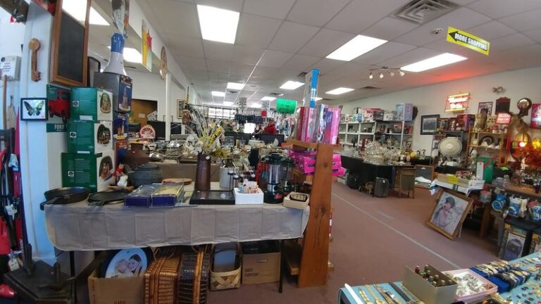 13 Pennsylvania Flea Markets That Turn A Quick Visit Into An All-Day ...