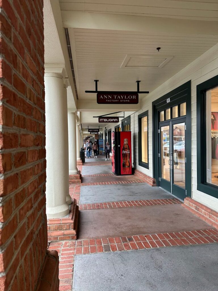 The Huge Outlet Mall In Tennessee Shoppers Say Is Worth A Road Trip In 2026