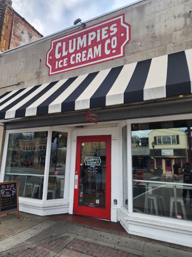 This Tennessee Ice Cream Shop Is A Must-Stop For Sundae Lovers This Spring