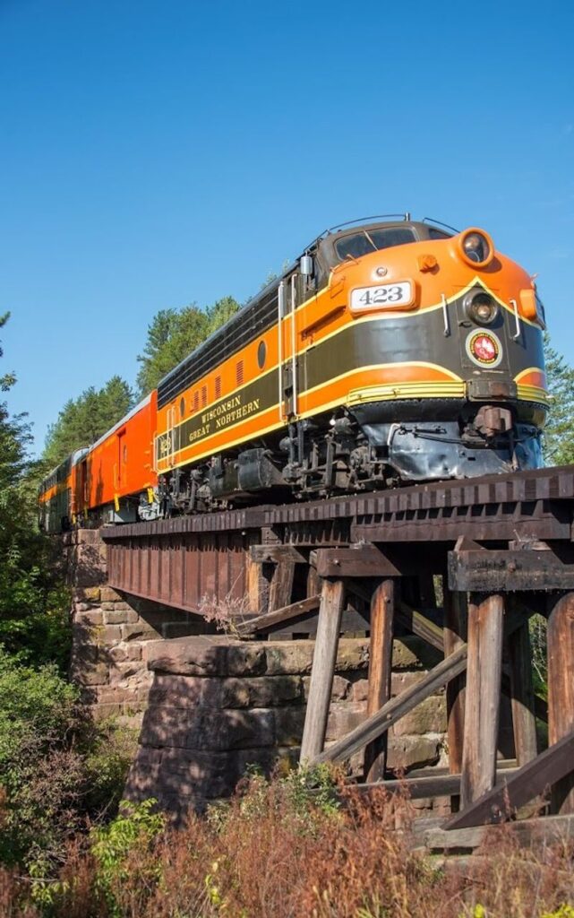 8 Scenic Train Rides In Wisconsin That Turn An Ordinary Day Into An ...