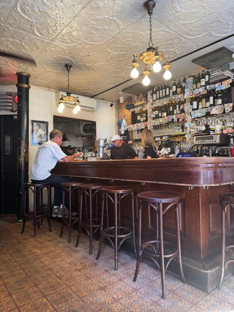 The Best Deep Dish Pizza In New York Is Hiding Inside This Hole-In-The ...