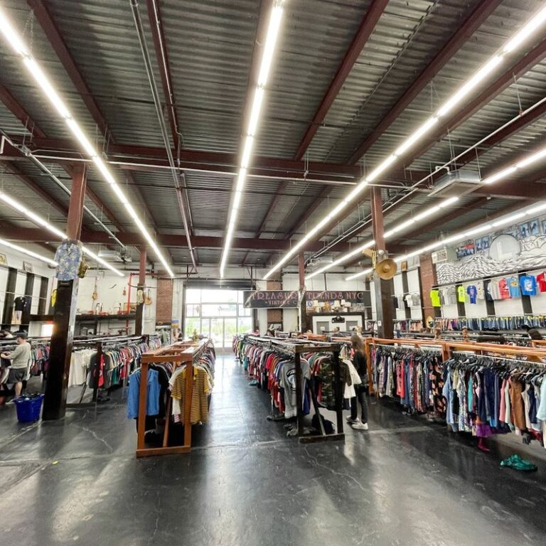 This Warehouse-Style Thrift Store In New York Is Totally Worth The Trip ...