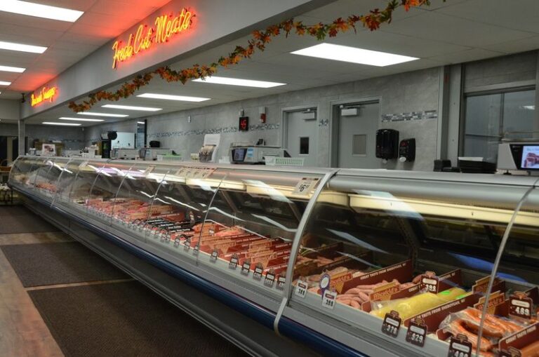 This Family-Owned Wisconsin Butcher Shop Has Been Making Bratwurst For ...