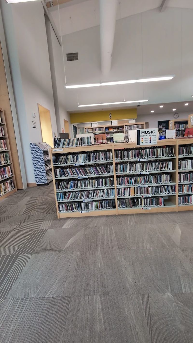 The North Carolina Book Sale Where A Single 5 Dollar Bag Can Score ...