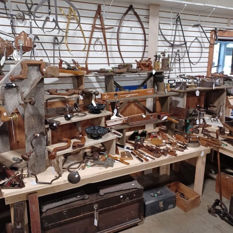 The Ohio Destination Where Amish Goods Antiques And Local Produce ...